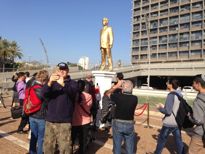 Artist Behind Golden Netanyahu Statue Says Work Was 'test Of Free ...