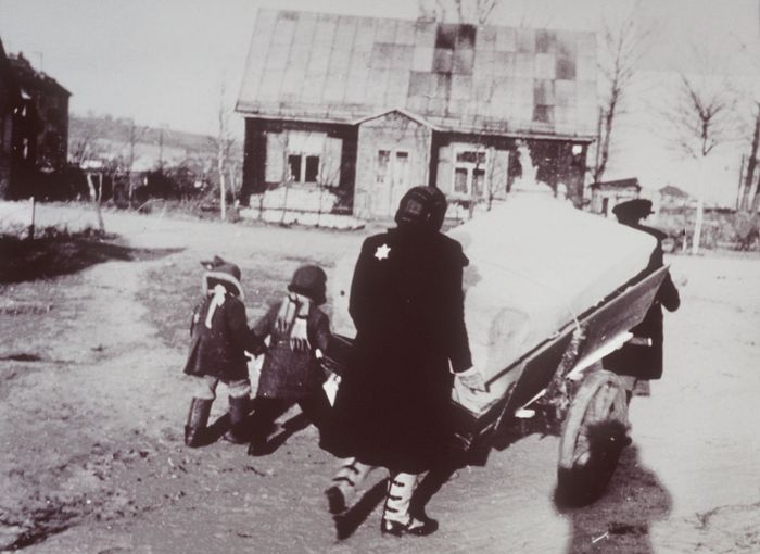 Netanyahu Honors Holocaust Victims, Ancestors In Lithuania - i24NEWS