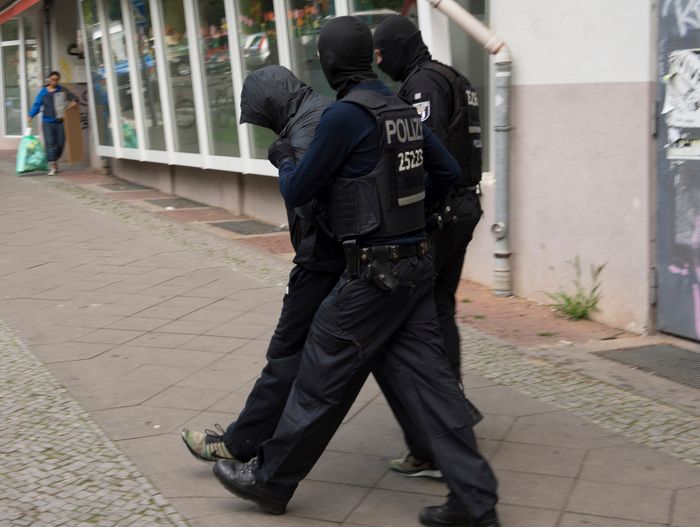 Mideast Refugees New Target For Recruitment By Berlin's Notorious Crime ...