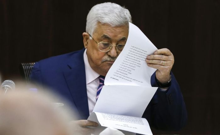 Abbas To Meet Jordan's King Abdullah On 'nearly Finished' US Peace Plan ...