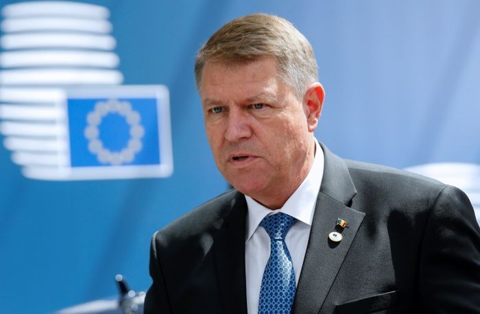 Romanian President Calls For PM's Resignation Over Jerusalem Embassy ...