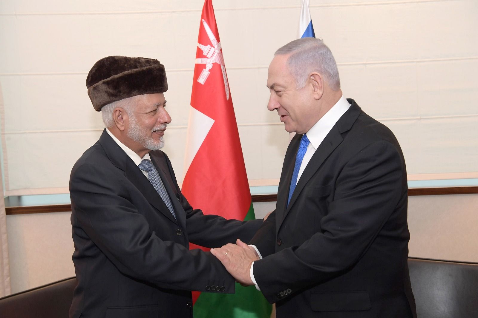 Warsaw Summit: Israel's Netanyahu In Rare Meeting With Omani Foreign ...