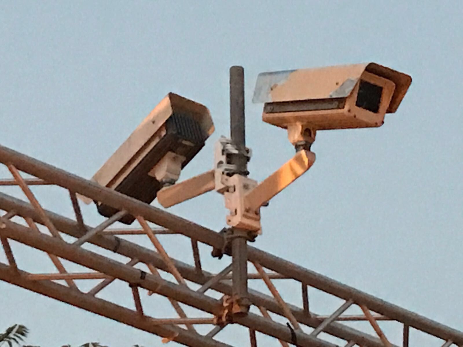 New Security Cameras Installed At Entrance To Temple Mount - I24NEWS