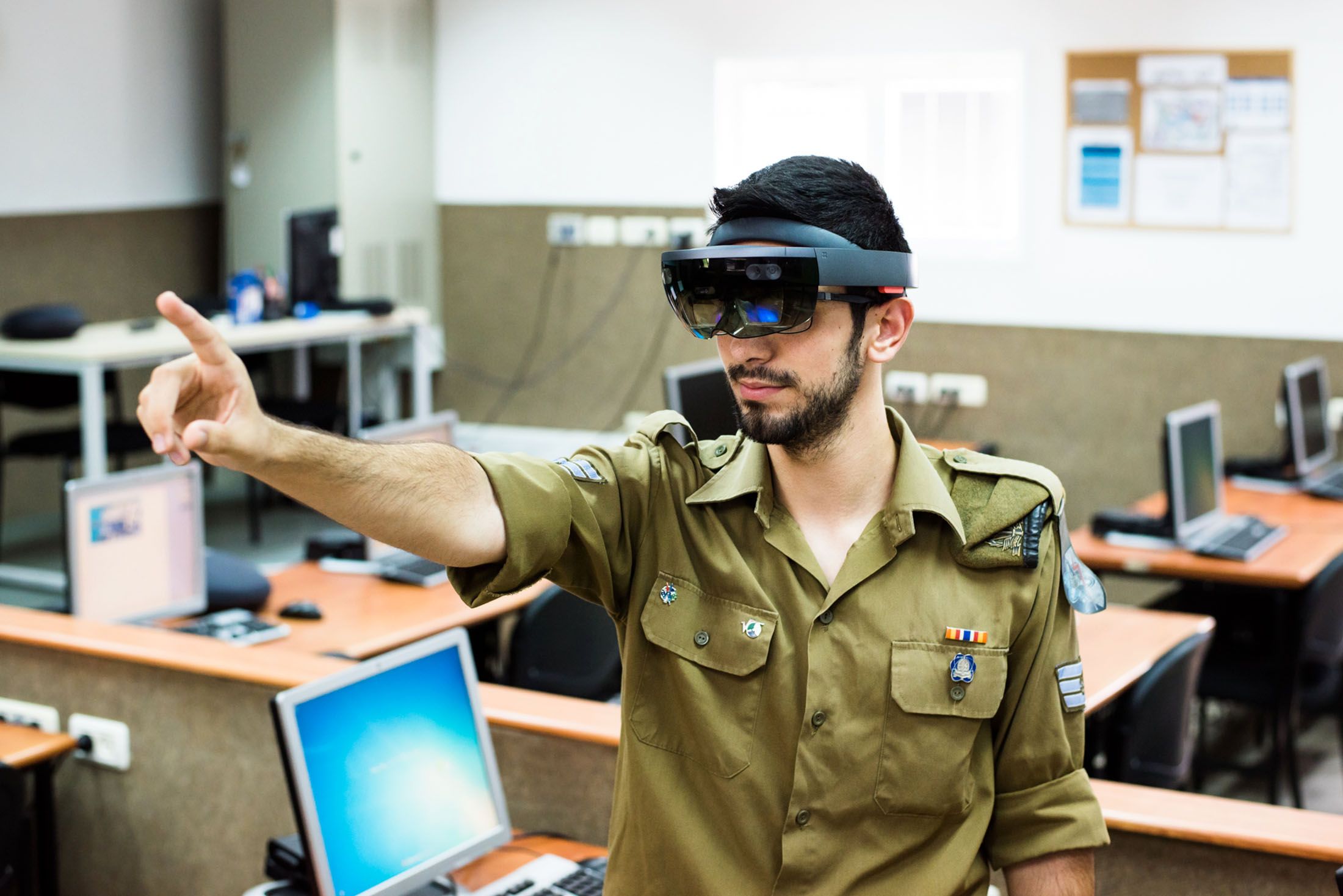 Israeli Army Developing Augmented Reality Tech For Battlefield - i24NEWS