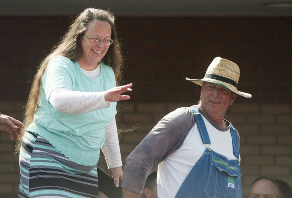 Kim Davis, the thrice divorced and 4 times married, MAGA Kentucky clerk ...