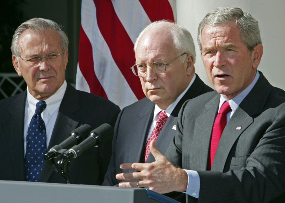 Donald Rumsfeld, Ancien Faucon Et Chef Du Pentagone Sous G.W. Bush, Est ...