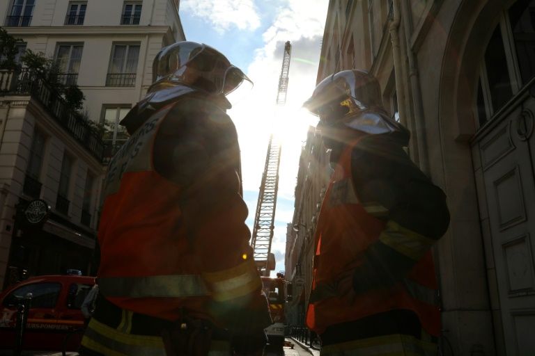 Trois Morts Dans L'incendie D'un Immeuble Dans Le Centre De Paris - i24NEWS