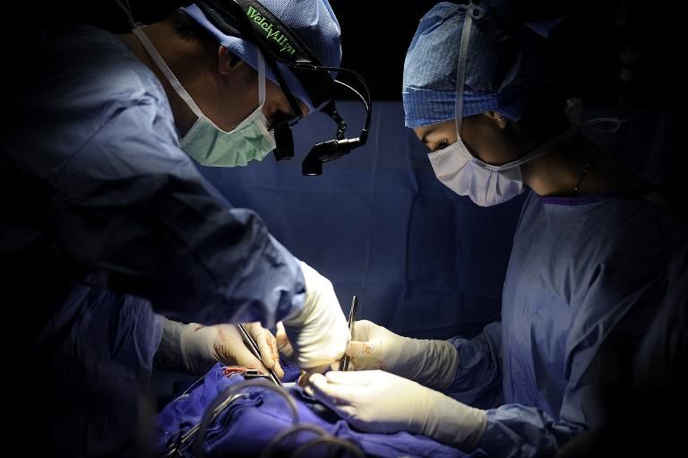 Un Hôpital Saoudien Réalise Une Transplantation Cardiaque Pour La Plus ...