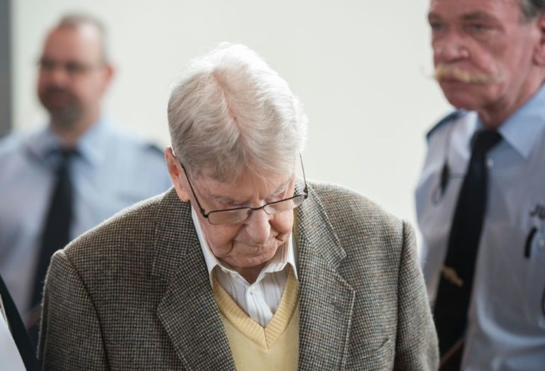 Trial Of Ex-SS Guard, 94, Begins In Germany Over Auschwitz Killings ...