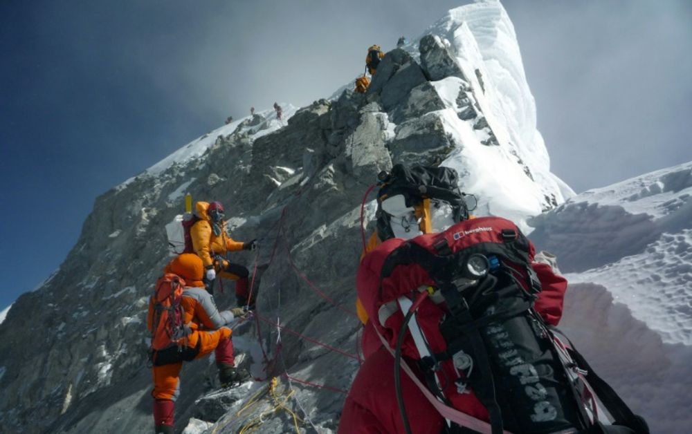 First Climbers Of 2018 Reach Everest Summit - i24NEWS