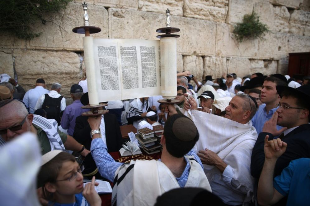 50 Holocaust Survivors Finally Get Bar, Bat Mitzvahs In Jerusalem - i24NEWS