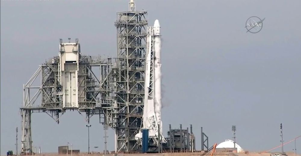 After Fixing Engine Glitch Spacex Blasts Off Cargo From Historic Nasa
