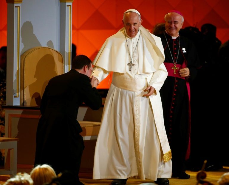 Pope Electrifies Philadelphia With Advice On Family, Immigration - i24NEWS