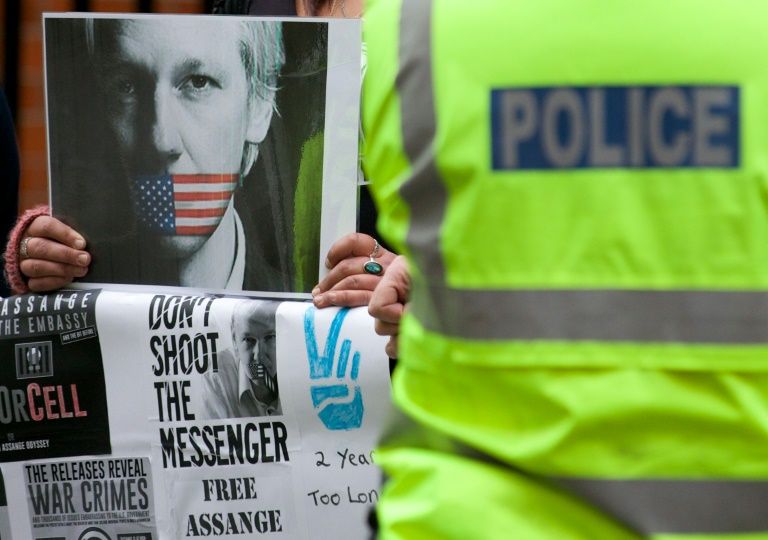 UK Police End Round-the-clock Assange Embassy Guard - i24NEWS