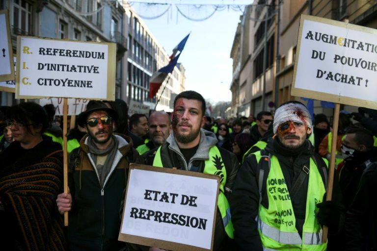 France: Les "gilets Jaunes" Dans La Rue Pour Une Douzième Journée De ...