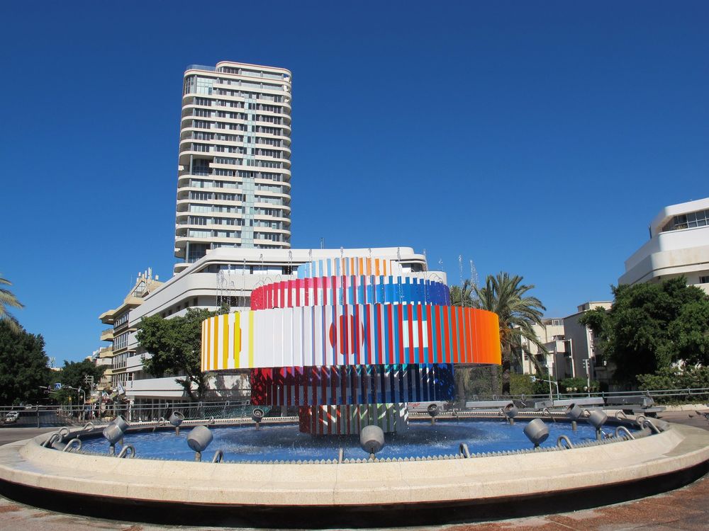 Tel Aviv Begins Demolition Of Iconic Dizengoff Square - i24NEWS