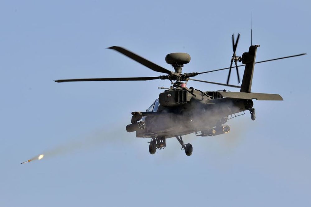 US Apache Helicopters Strike IS For First Time In Iraq: Official - i24NEWS