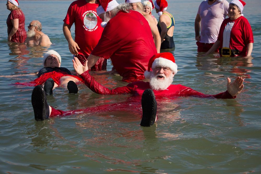 Santa School Graduates Take A Tour Of The 'ho Ho Holy Land' - i24NEWS