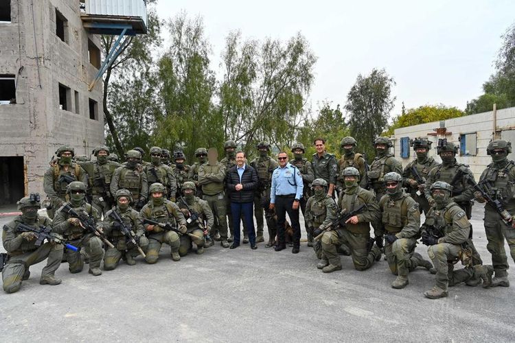 President Isaac Herzog Visits Israel Police Counterterrorism Base - i24NEWS
