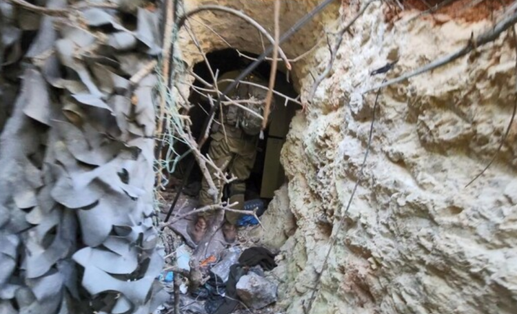Au Liban, Tsahal Découvre Le Bunker Secret Du Hezbollah Pour "la ...