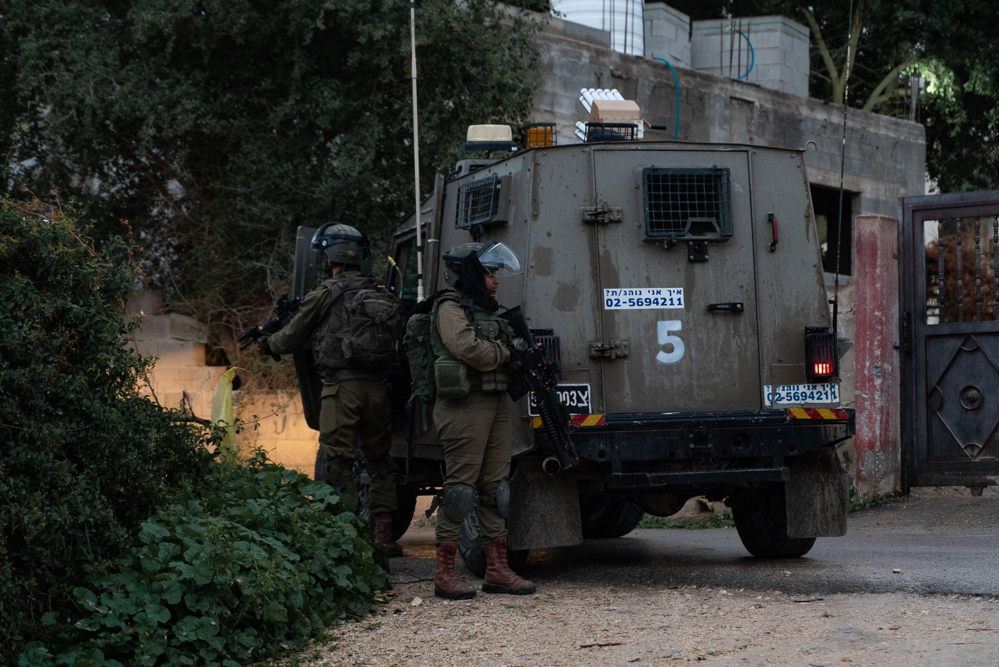 Exchange Of Fire Between Israeli Forces And Palestinian Militants In ...