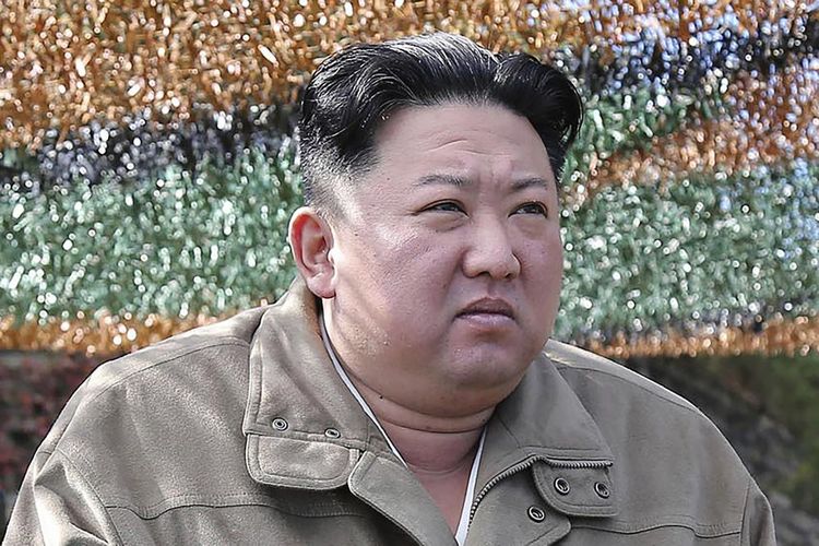 Corée Du Nord : Kim Jong Un Visite Des Usines D'armement, Appelle À ...