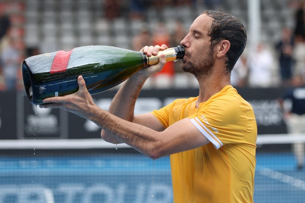 Le Tennisman Richard Gasquet Remporte Le Tournoi D'Auckland - i24NEWS