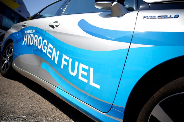 Could Hydrogen-powered Cars Be The Green Answer To Carbon Emissions ...