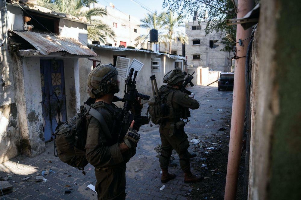 IDF Finds Machine Gun, UN Vest And Humanitarian Aid In Khan Yunis Home ...