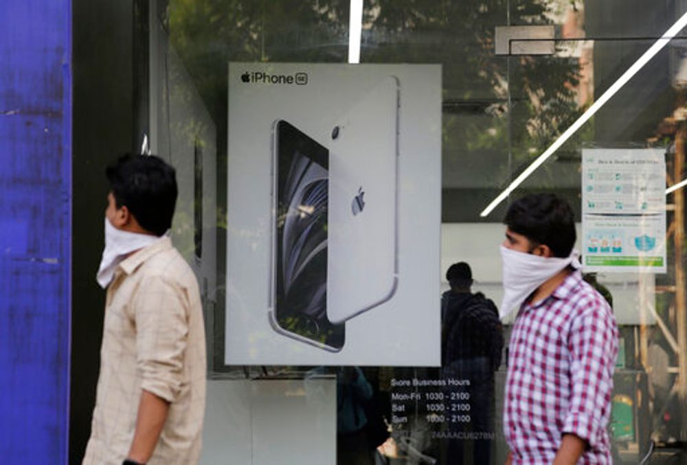 Apple Puts India IPhone Plant 'on Probation' After Mass Food Poisoning ...