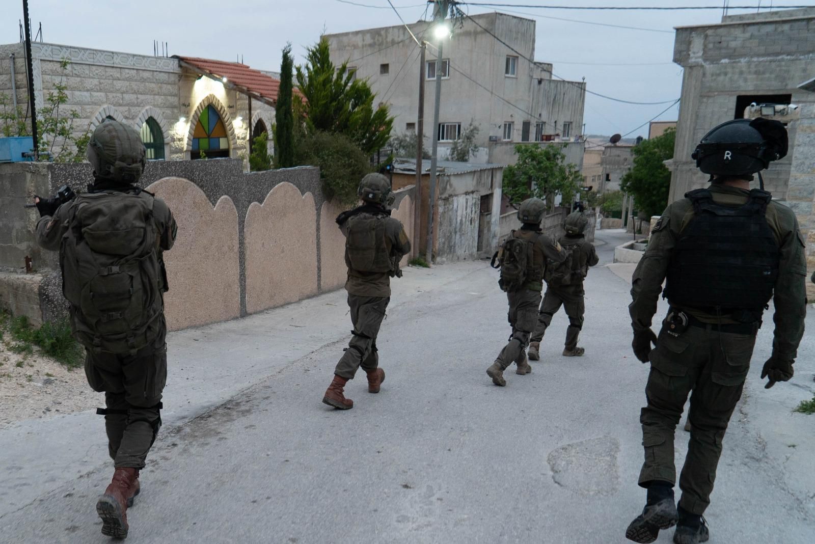 IDF: 15 Terror Suspects Arrested In Counter-terrorism Activities - i24NEWS