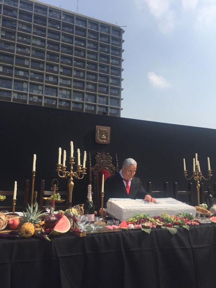 Tel Aviv: Benyamin Netanyahou Au Cœur D'une Représentation De La "Cène ...