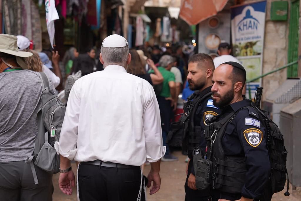 Israel Police Arrest 5 Suspects Following Jerusalem Spitting Incidents ...