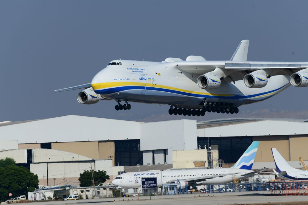 L'avion-cargo Le Plus Gros Du Monde En Israël Pour Transporter Des ...
