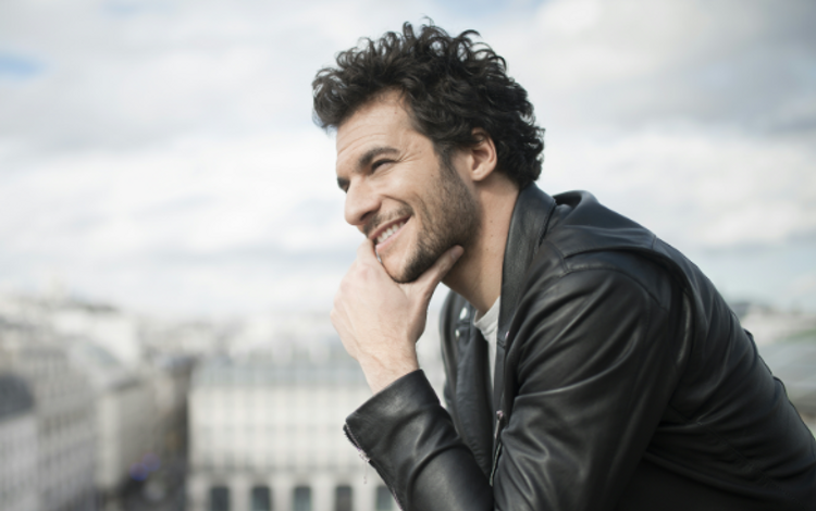 Amir Remporte Le Trophée De La "chanson De L'année" Pour La Quatrième ...