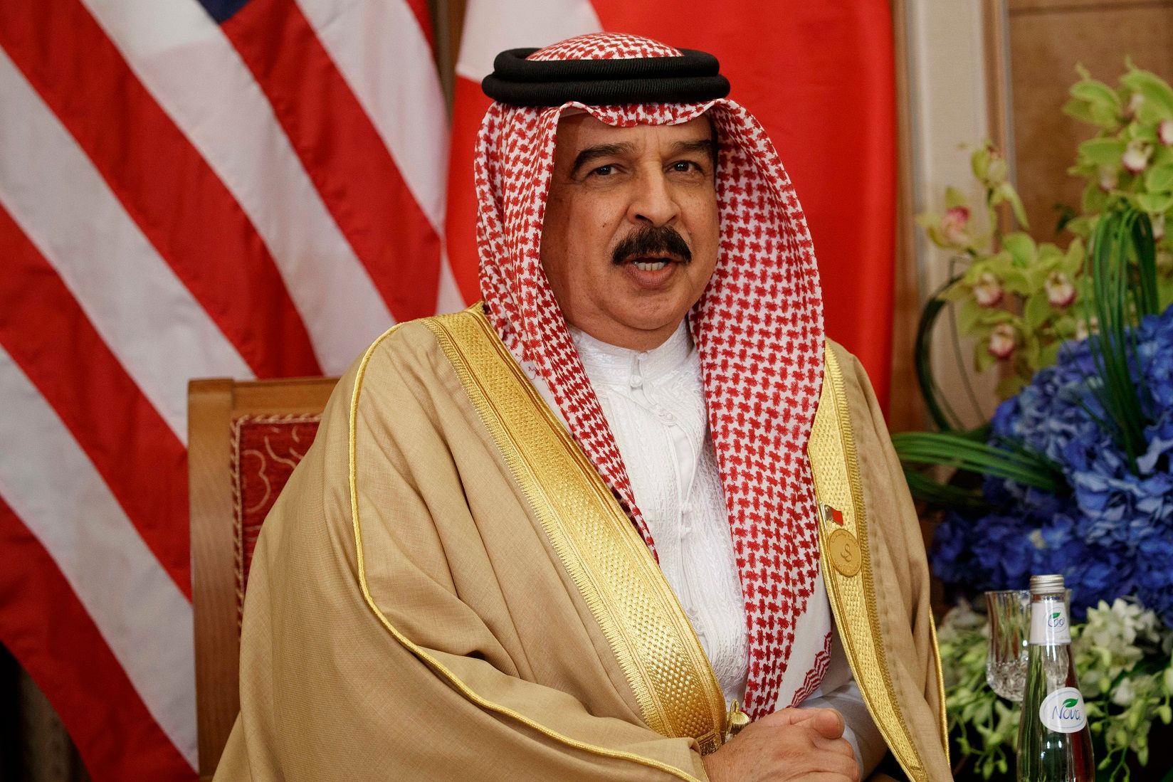 Trump Decorates Bahrain King On Last Full Day In Office - i24NEWS