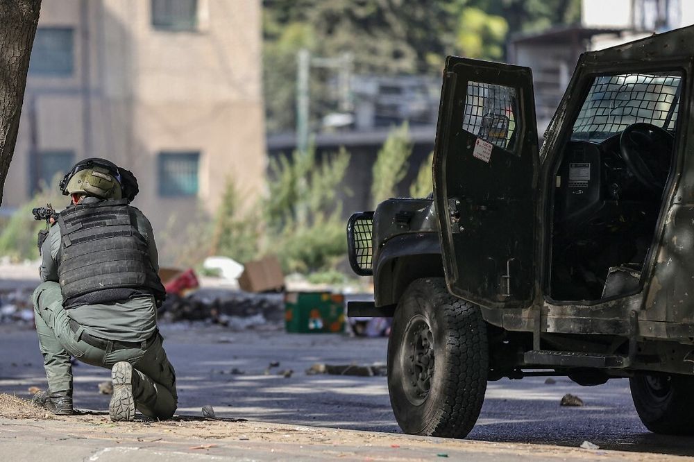 Israeli Security Forces Arrest 10, Confiscate 50 Vehicles In West Bank ...