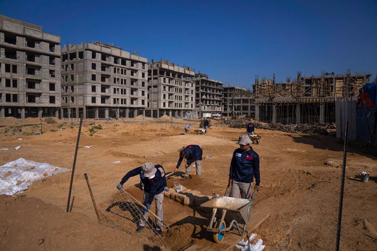 Gaza Archaeologists Find 'complete' Roman-era Cemetery - i24NEWS