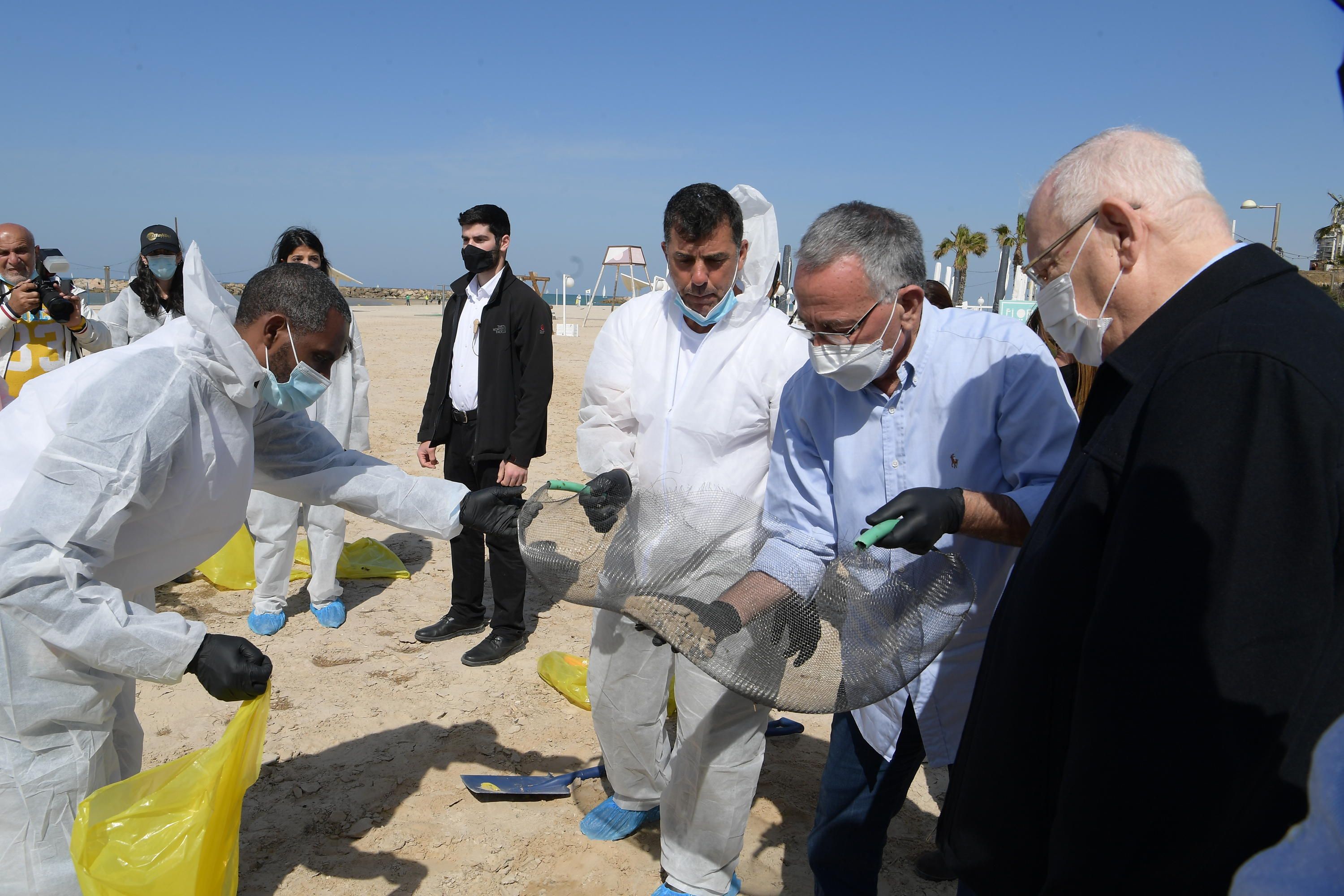 Israël: Le Président Rivlin Visite La Plage D'Herzliya Suite À La Grave ...