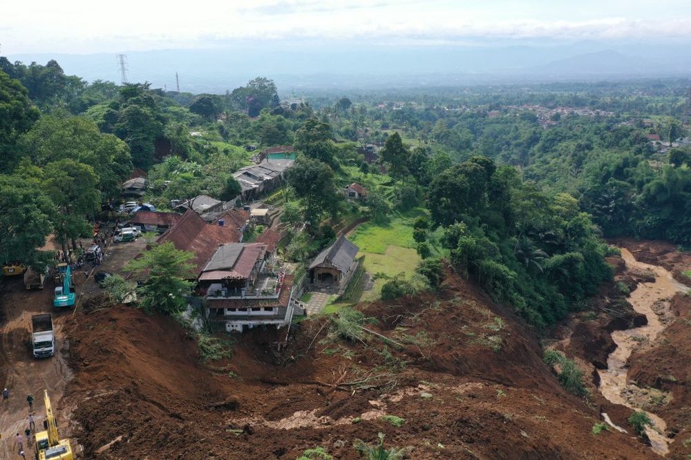 Indonésie: Un Séisme De Magnitude 5,7 Frappe L'île De Java - i24NEWS