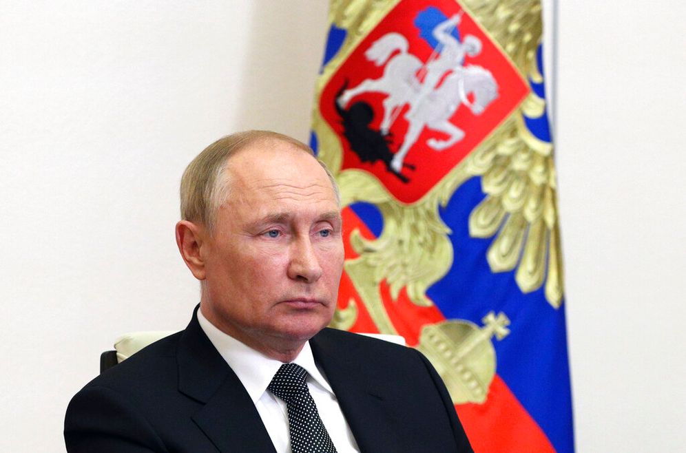 vladimir putin and gorbachev