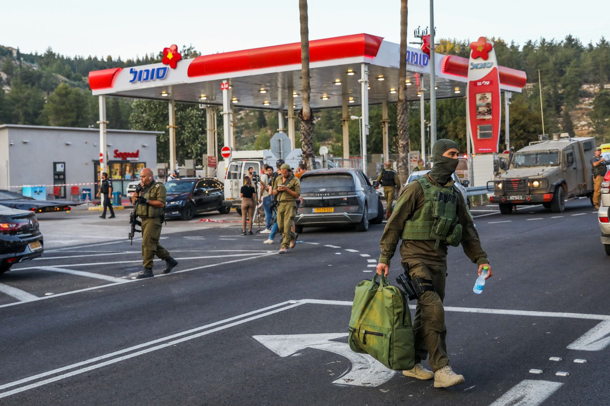 Troops Demolish The Home Of A Hamas Terrorist In The West Bank - i24NEWS