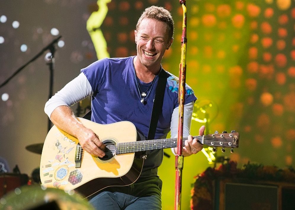 Coldplay Mentions Israeli Hostages During Bucharest Concert - i24NEWS