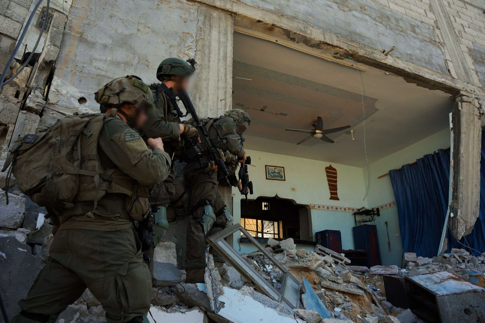 IDF Troops Discover Passages In Walls Of Rafah Homes Used To Ambush ...