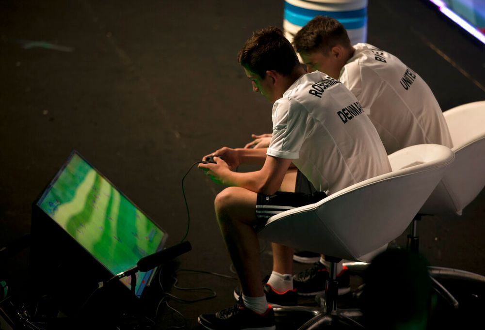 Israeli Gamers Compete In Saudi Arabia For FIFAe Club World Cup, Bring ...