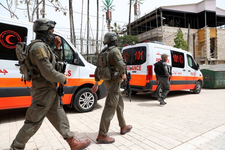 Stabbing In West Bank City Hebron, Police Officer Wounded - i24NEWS