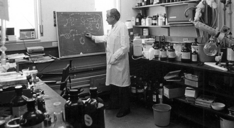 Raphael Mechoulam, Israeli Professor And World Pioneer In Cannabis ...