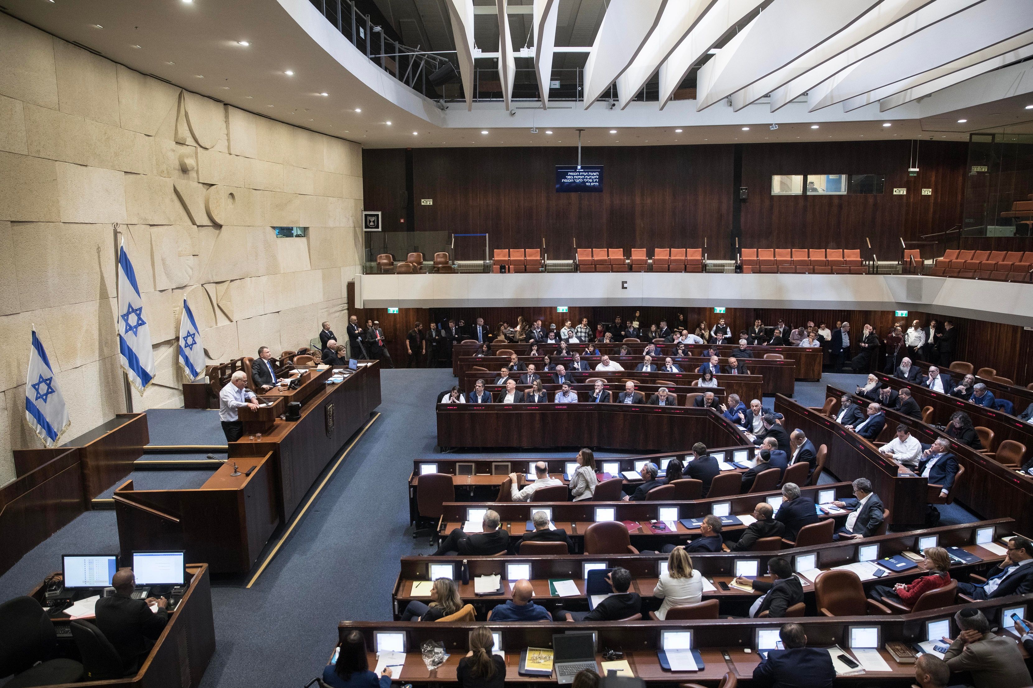 Israël: Le Nouveau Gouvernement Va Prêter Serment Ce Jeudi, Mettant Fin ...