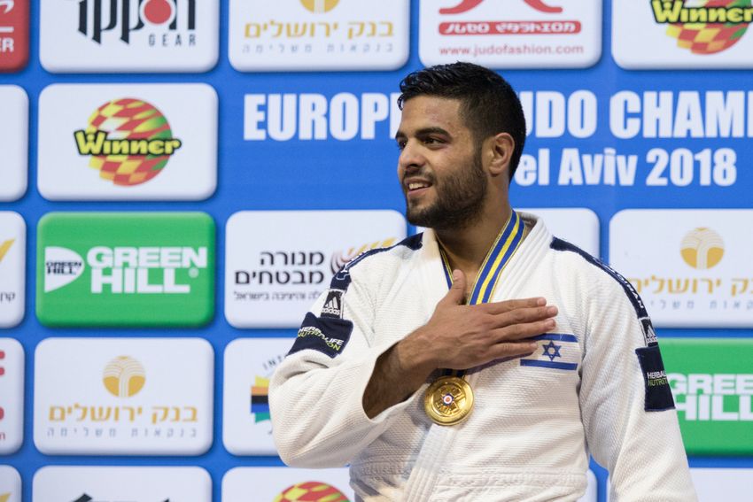 i24NEWS - Israeli judoka Sagi Muki holds auction to buy ventilators for ...