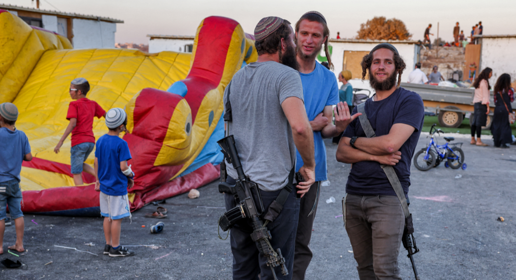 West Bank: Israelis Leave Wildcat Outpost Of Eviatar - i24NEWS